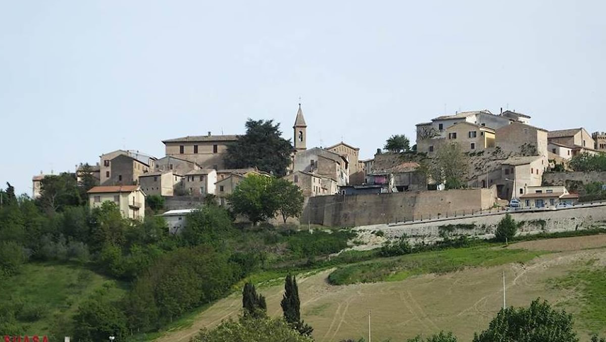 Castelleone di Suasa: informazioni sul paese delle Marche con l'antica ...